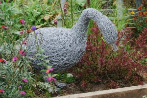 Chicken Wire Sculptures | thecraftycreek
