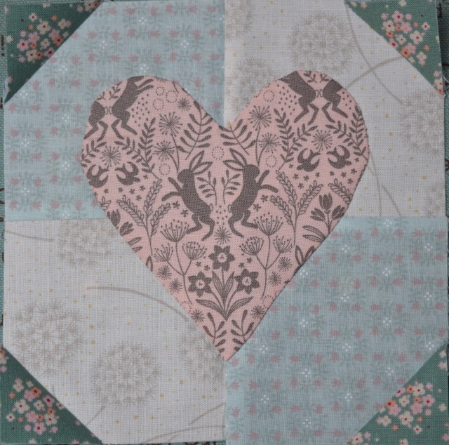 The Splendid Sampler Quilt | thecraftycreek