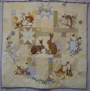 Dog Roses Quilt | thecraftycreek