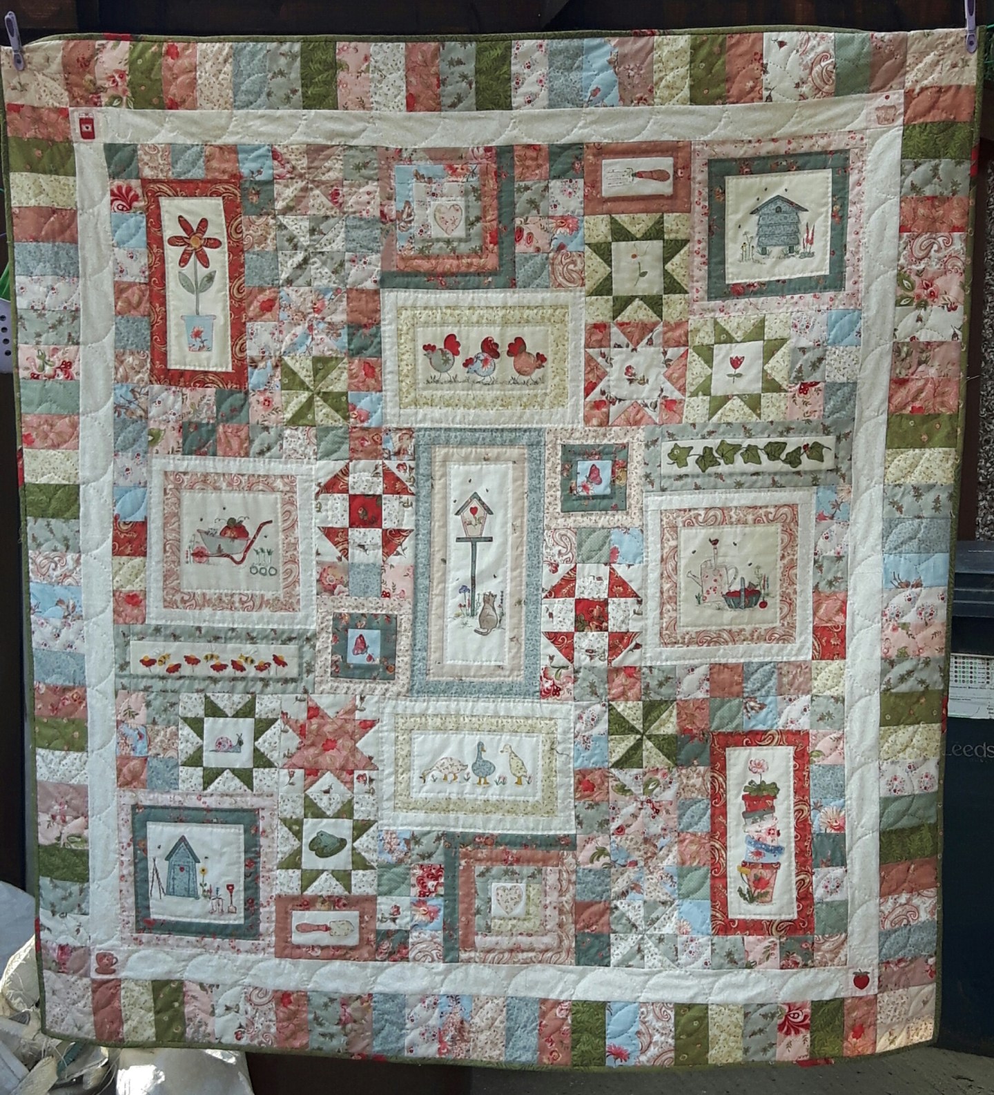 The Cottage Garden Quilt HQAL | thecraftycreek